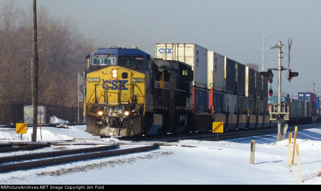 CSXT 7823